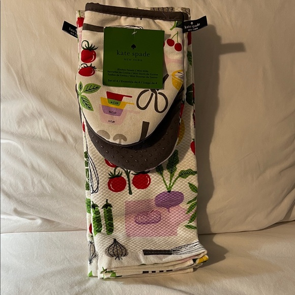 kate spade | Kitchen | Kate Spade Colorful Kitchen Towels And Oven Mitt ...